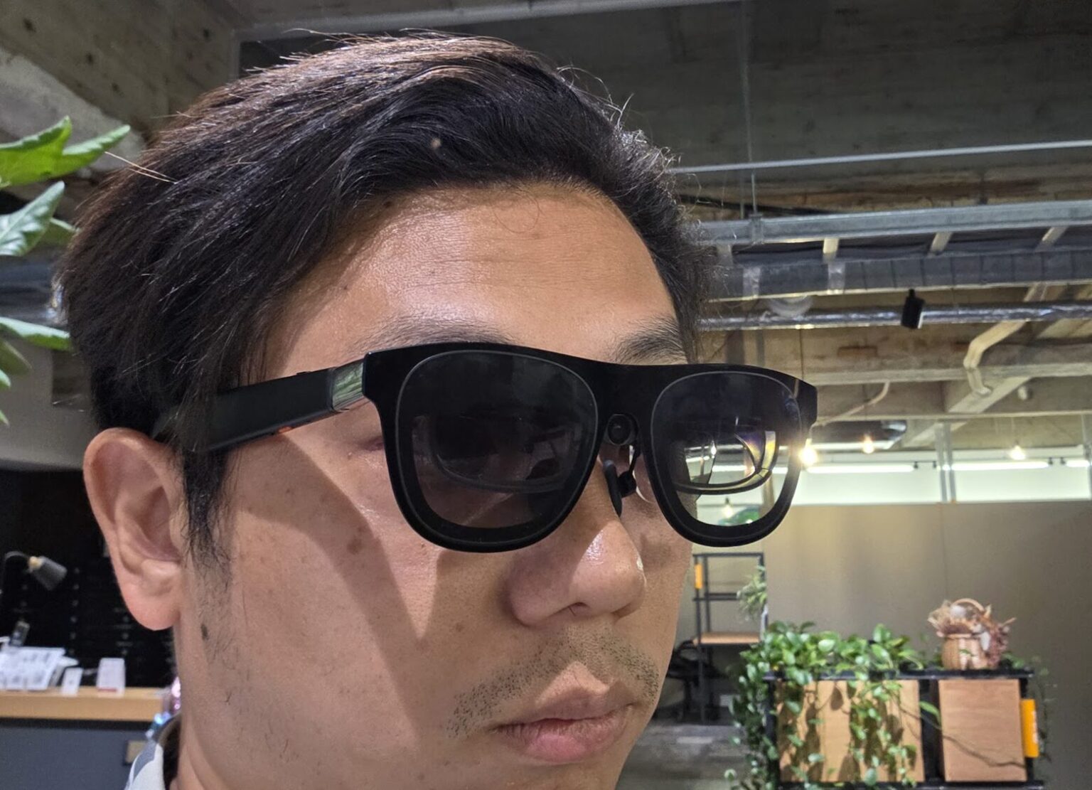 「XREAL Eye」でさらに進化！XREAL Oneの本気「6DoF」をじっくり使って感じた魅力をレビュー！ | MATTU SQUARE